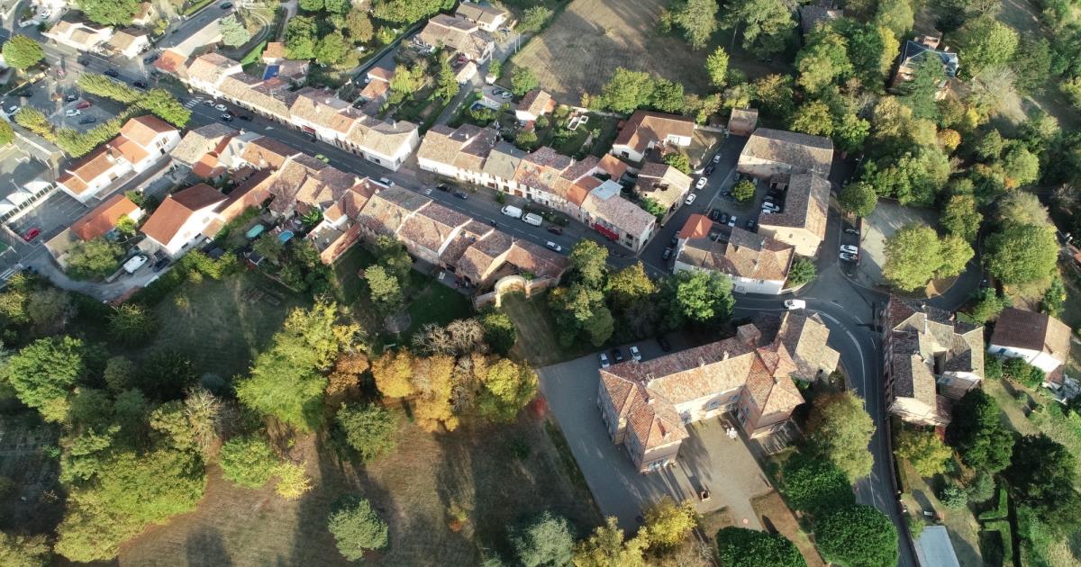 SAINT-GENIES-BELLEVUE CASTLE - SAINT-GENIES-BELLEVUE