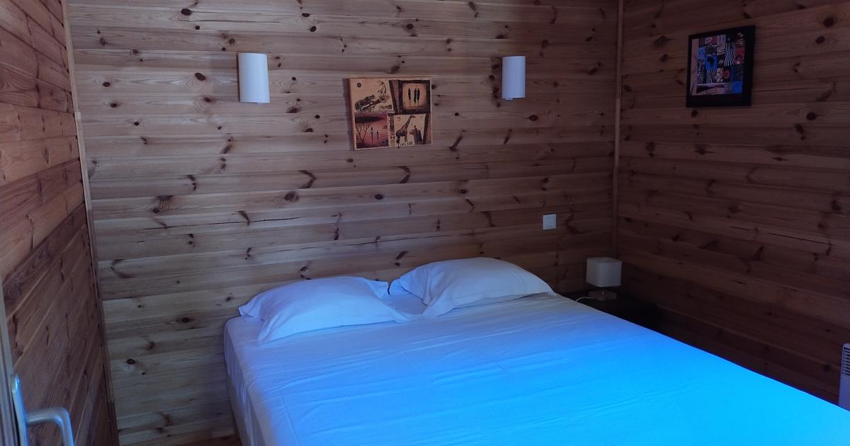 LES GITES DES PALOMBES - CHALET GRIS - FRONTON - Meublés et Gîtes,